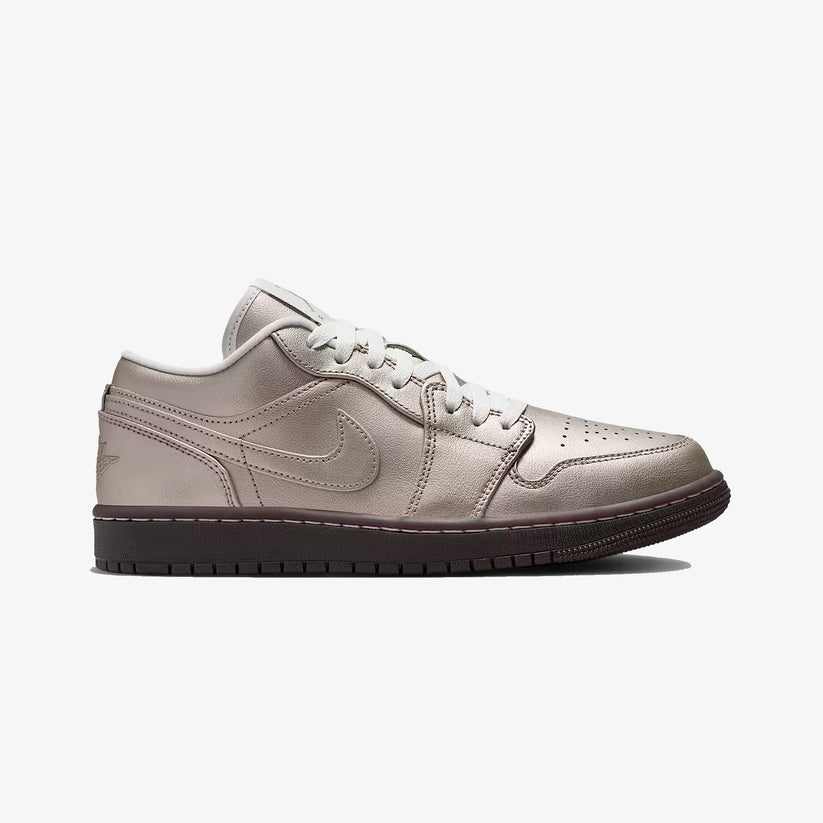 Jordan | AIR JORDAN 1 LOW SE { METALLIC ZINC/METALLIC ZINC-SUMMIT WHIT ...