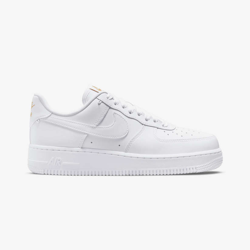 Nike | AIR FORCE 1 { WHITE/WHITE-METALLIC GOLD-FLT GOLD – Superkicks