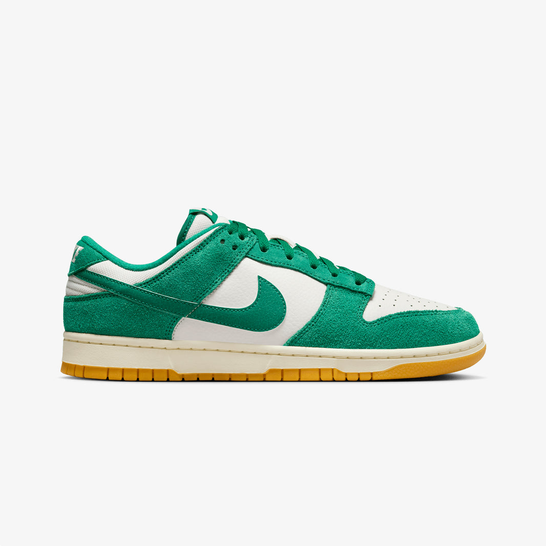 Nike Dunks - Buy Nike Dunk Sneakers Online in India | Superkicks