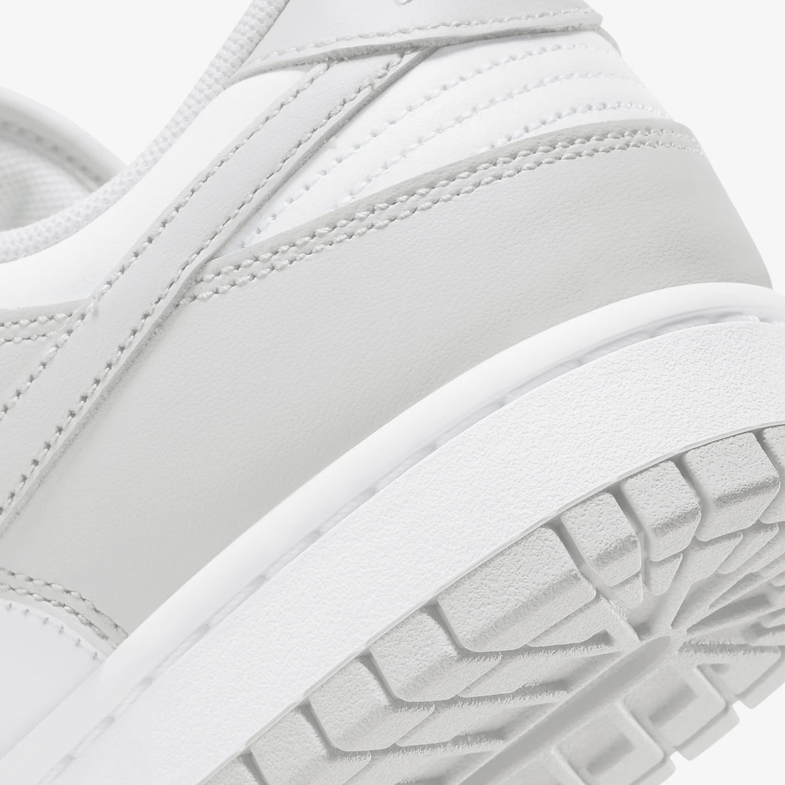 Buy White and Grey Fog Dunk Low Retro Sneakers for Men Online | Superkicks