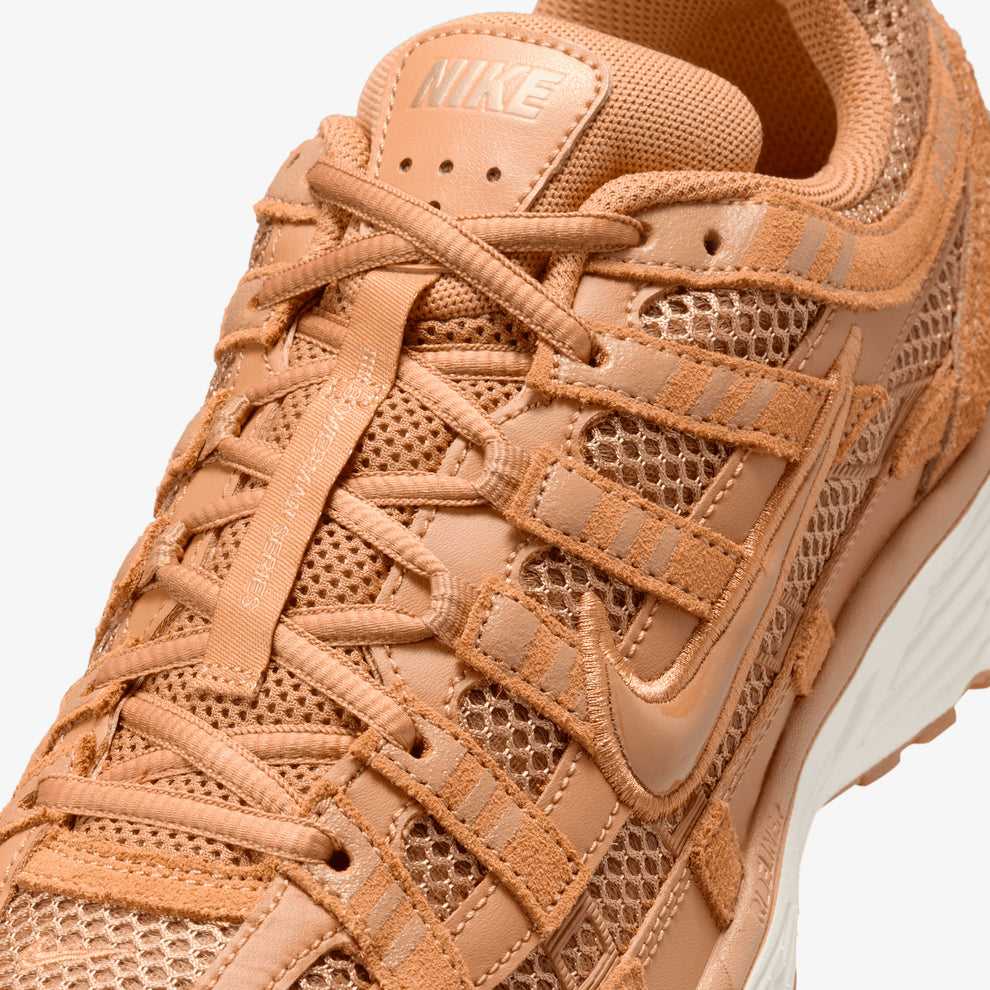 NIKE | P-6000 { FLAX/FLAX-METALLIC GOLD-SAIL – Superkicks